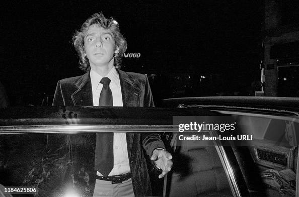 L'acteur et chanteur américain Barry Manilow lors d'une fête au... News ... L'acteur et chanteur américain Barry Manilow lors d'une fête au... News ...