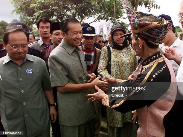 Sabahan Costume Photos And Premium High Res Pictures Getty Images