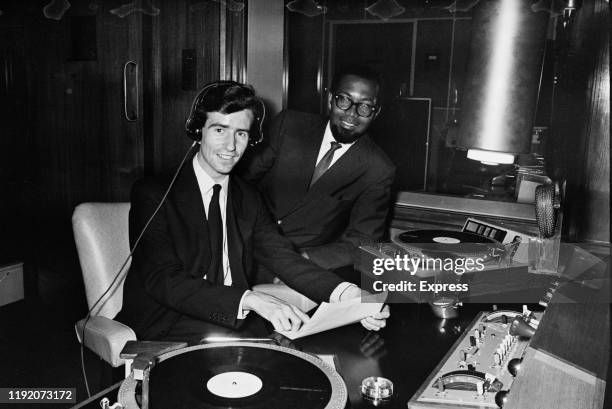 Bbc Announcer Photos Et Images De Collection Getty Images