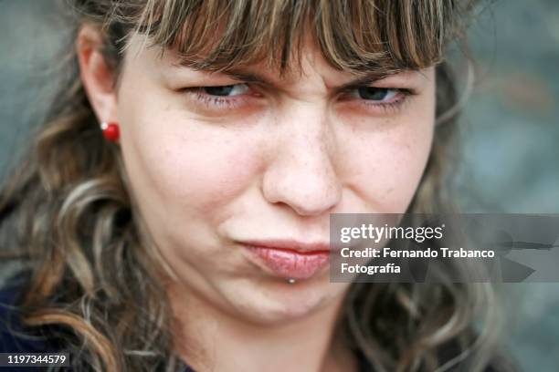 Girl Face Piercings Fotografías E Imágenes De Stock Getty Images