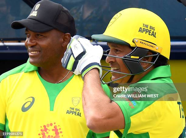 203 Sachin Tendulkar And Brian Lara Photos & High Res Pictures - Getty ... 203 Sachin Tendulkar And Brian Lara Photos & High Res Pictures - Getty ...