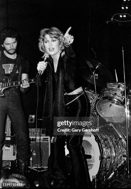 Tanya Tucker Photos And Premium High Res Pictures Getty Images