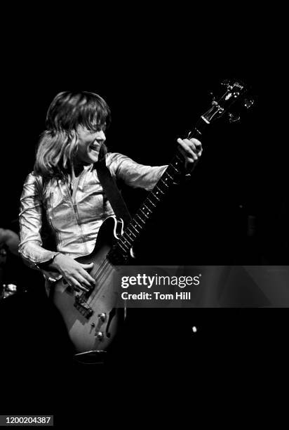 Suzi Quatro 1970s Photos And Premium High Res Pictures Getty Images