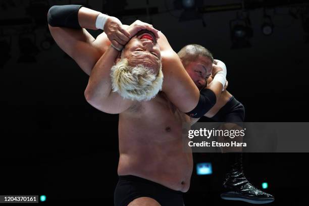Togi Makabe Photos et images de collection - Getty Images Togi Makabe Photos et images de collection - Getty Images