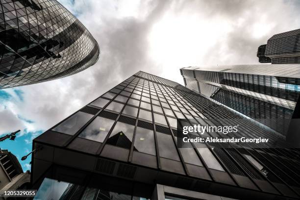 Low Angle View Of Famous London Buildings 이미지 (1205329055) - 게티이미지뱅크