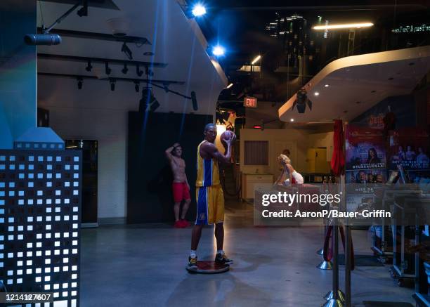 Zac Efron Wax Figure Photos And Premium High Res Pictures Getty Images