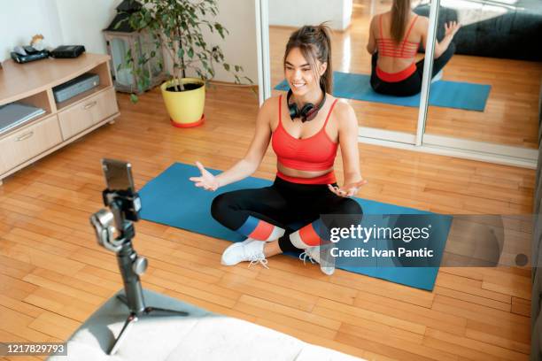 Exercise Video Woman Photos and Premium High Res Pictures - Getty Images Exercise Video Woman Photos and Premium High Res Pictures - Getty Images