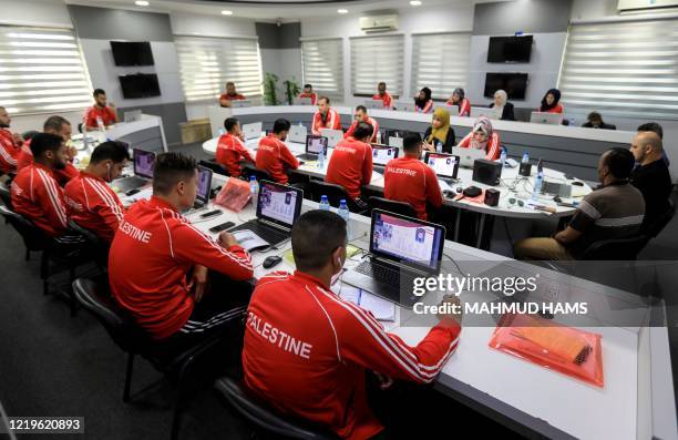 18 Cecs Stock Photos, High-Res Pictures, and Images - Getty Images 18 Cecs Stock Photos, High-Res Pictures, and Images - Getty Images