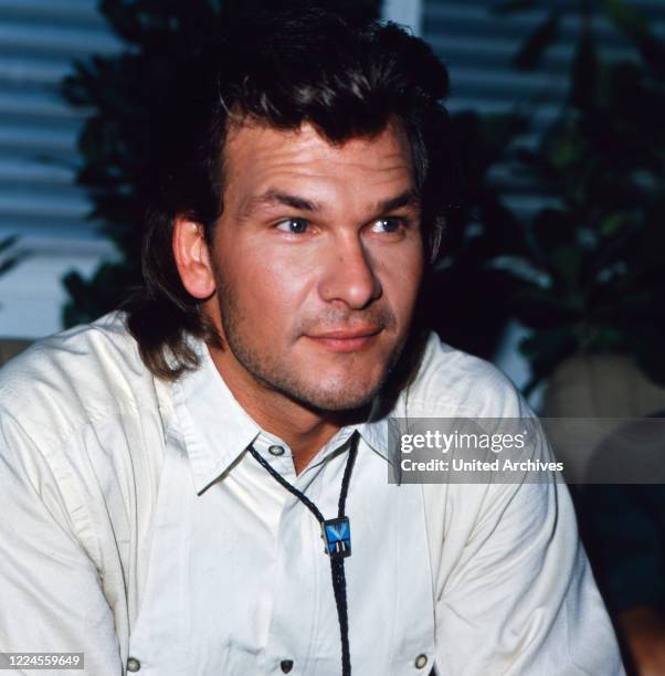 Patrick Swayze Portrait Photos And Premium High Res Pictures Getty Images