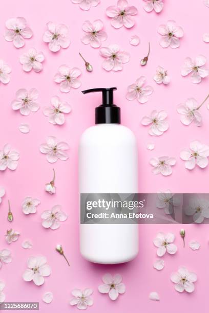 Shampoo Bottle Mockup Imagens E Fotografias De Stock Getty Images