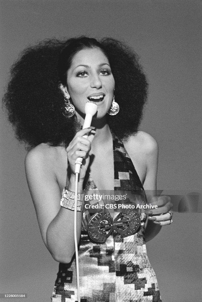 Cher Sings On The Sonny And Cher Comedy Hour On July 18 1971 News
