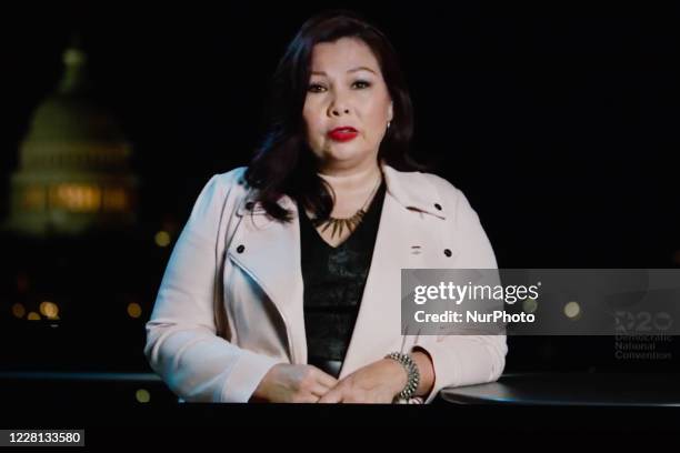 431 Senator Duckworth Photos And High Res Pictures Getty Images