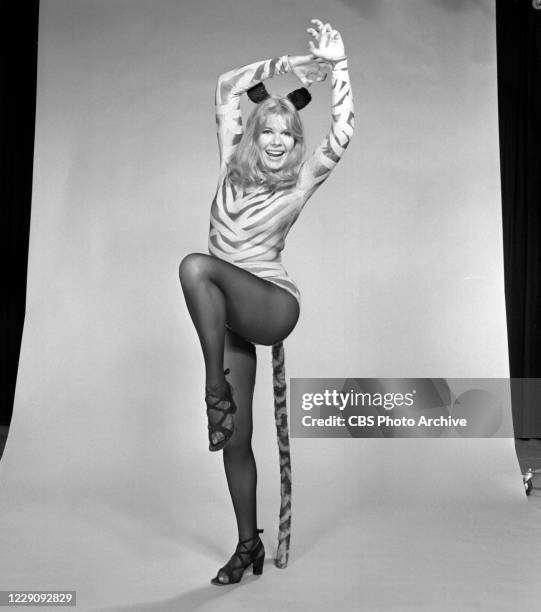 Actress Loretta Swit Photos And Premium High Res Pictures Getty Images