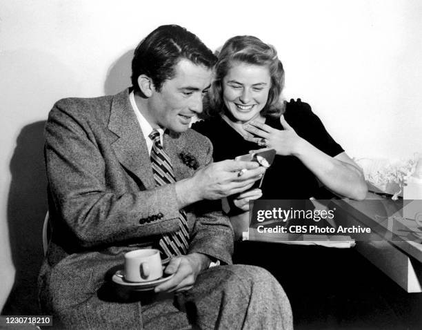 Ingrid Bergman And Gregory Peck Photos and Premium High Res Pictures ... Ingrid Bergman And Gregory Peck Photos and Premium High Res Pictures ...