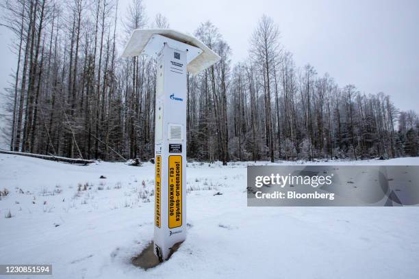 Gas Pipeline Marker Photos And Premium High Res Pictures Getty Images