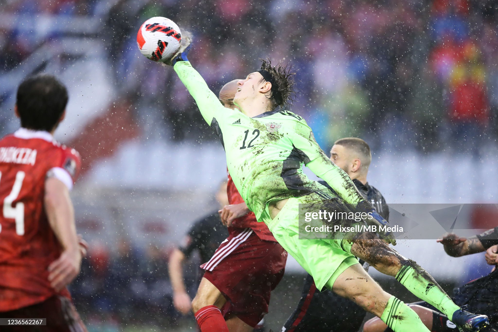 Controversial transfer: PSG to sign Russian goalkeeper for 20 million ... Controversial transfer: PSG to sign Russian goalkeeper for 20 million ...