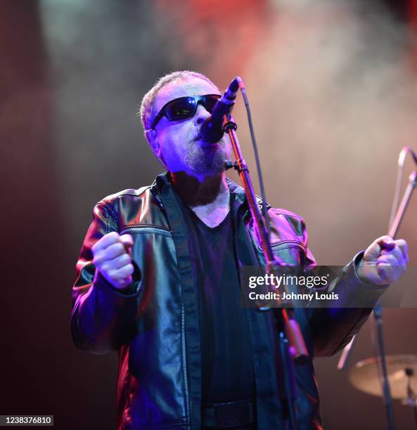 Blue Oyster Cult In Concert Photos And Premium High Res Pictures