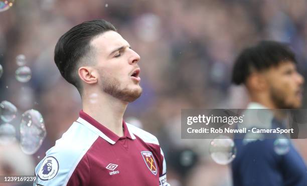 Im Forever Blowing Bubbles Photos And Premium High Res Pictures Getty