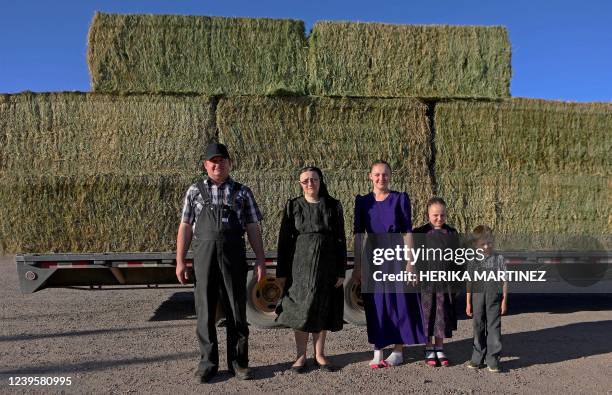 Mennonite Family Photos and Premium High Res Pictures - Getty Images Mennonite Family Photos and Premium High Res Pictures - Getty Images