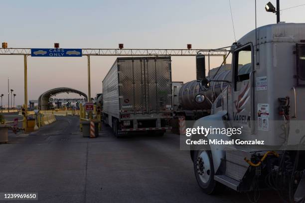 Pharr Reynosa International Bridge Photos And Premium High Res Pictures