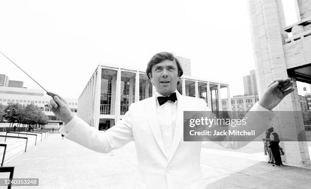 Gerard Schwarz Photos and Premium High Res Pictures - Getty Images Gerard Schwarz Photos and Premium High Res Pictures - Getty Images