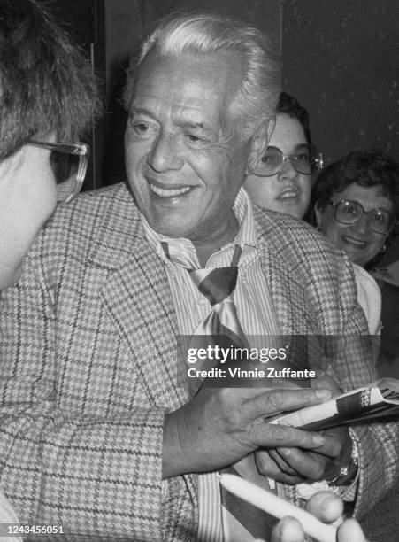 1953 Desi Arnaz Photos And High Res Pictures Getty Images