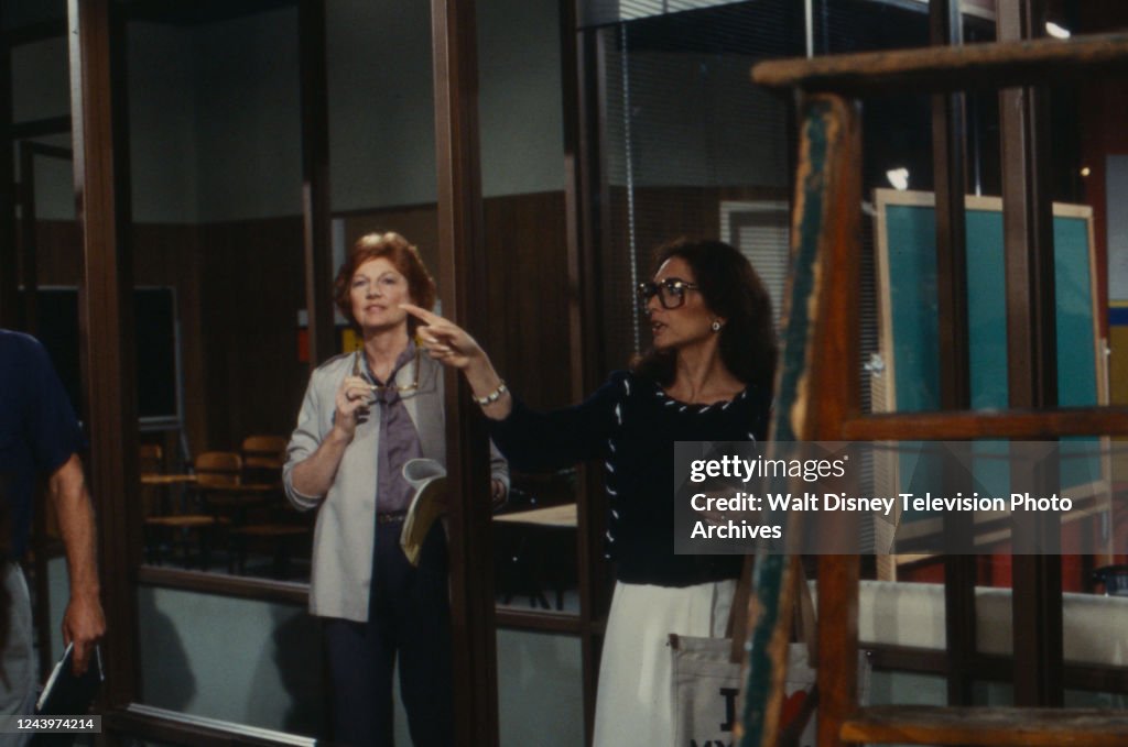 Allyn Ann Mclerie Suzanne Pleshette Appearing In The Abc Tv Movie