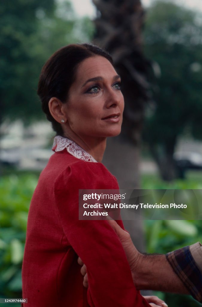 Suzanne Pleshette Appearing In The Abc Tv Movie Fantasies Aka The