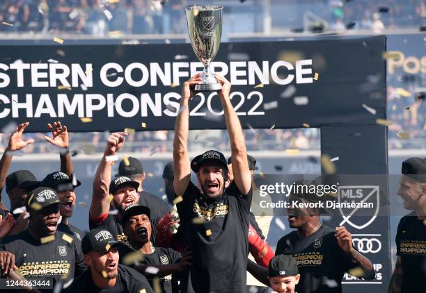 Giorgio Chiellini Photos And Premium High Res Pictures Getty Images
