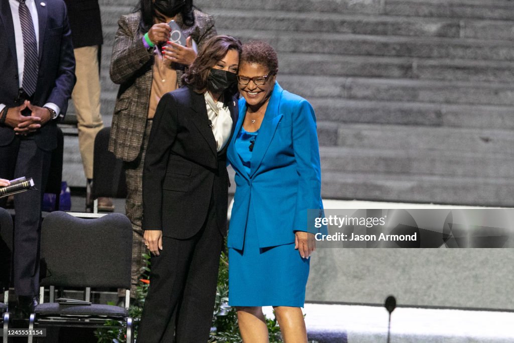 Karen Bass Is Sworn In As The 43rd Mayor Of Los Angeles By Vice News