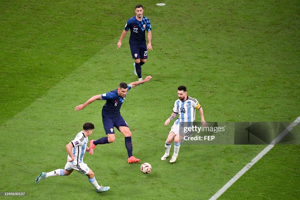 06 Dejan Lovren 10 Lionel Messi During The Fifa World Cup 2022