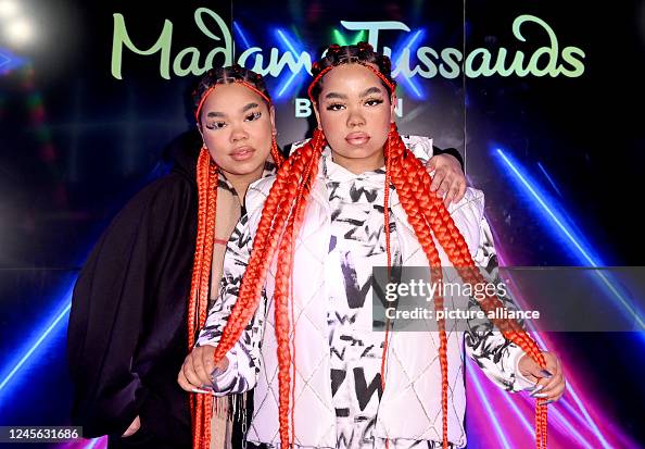 Singer Zoe Wees Stands Next To Her Own Figure In The Wax Museum News