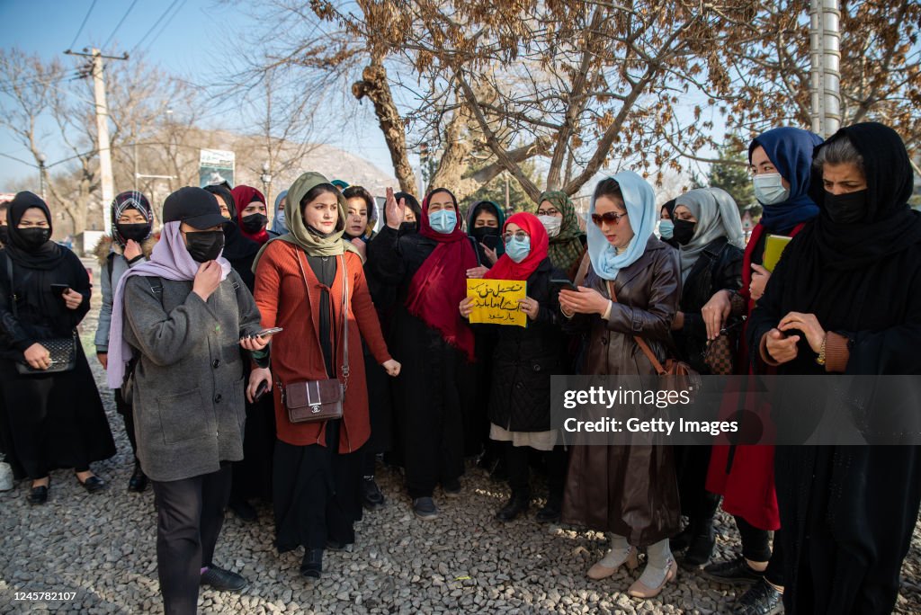 Afghan Women Protest Against New Taliban Ban On Women Accessing News