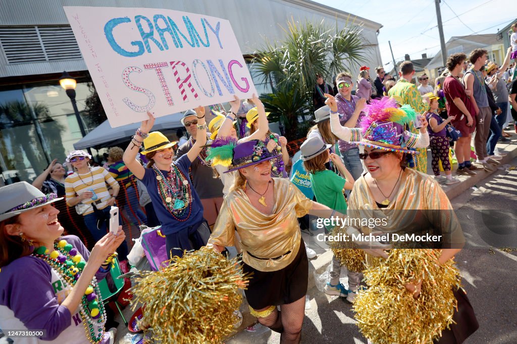 Granny Strong Signs Were Everywhere As The Milwaukee Dancing Grannies