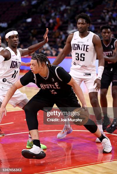 Kenneth Lofton Jr. #6 of the Memphis Hustle dribbles the ball against ... Kenneth Lofton Jr. #6 of the Memphis Hustle dribbles the ball against ...