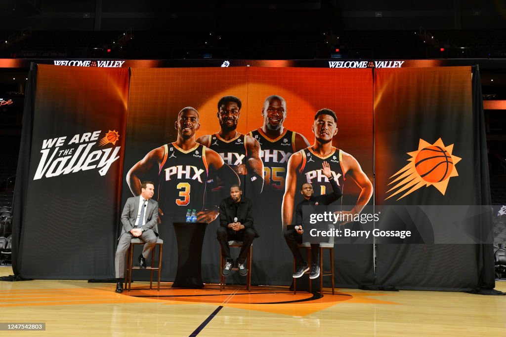 Kevin Durant is introduced to the Phoenix Suns during a press... News ... Kevin Durant is introduced to the Phoenix Suns during a press... News ...