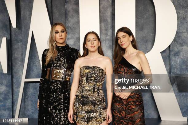 Este Danielle Alana Haim Photos And Premium High Res Pictures Getty