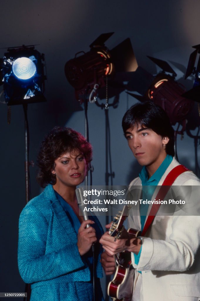 Erin Moran Scott Baio Promotional Photo For The Abc Tv Series News