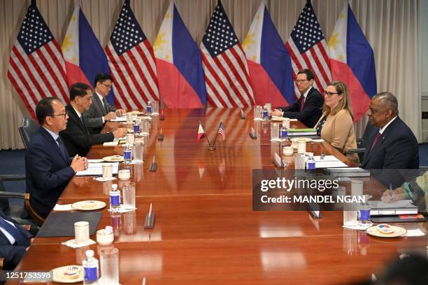 297 Philippine Undersecretary Photos And High Res Pictures Getty Images