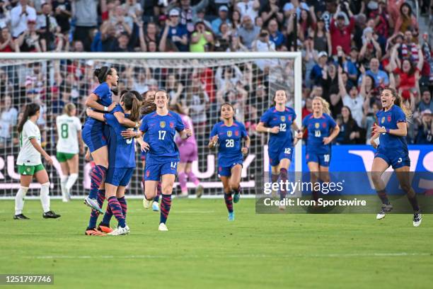 Us Womens National Team Photos And Premium High Res Pictures Getty Images