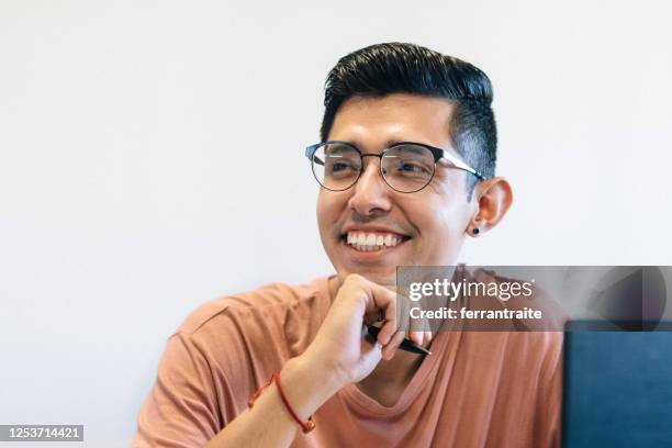 Show And Tell Object Photos And Premium High Res Pictures Getty Images
