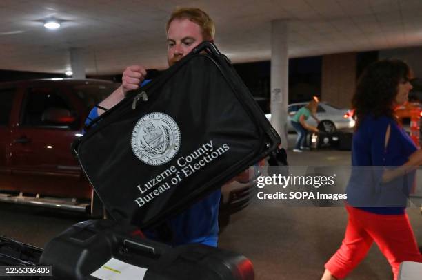 Voting Dropoff Photos And Premium High Res Pictures Getty Images