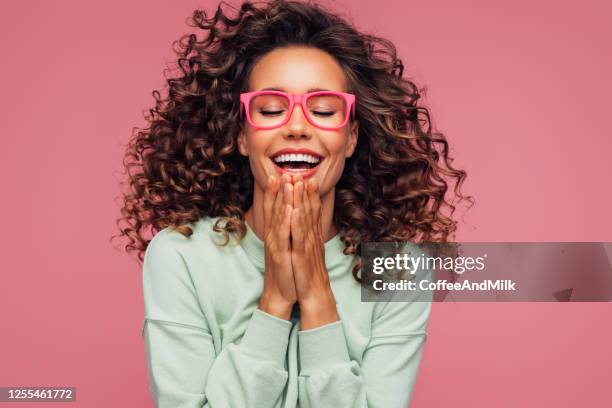 Beautiful Woman Pink Background Imagens E Fotografias De Stock Getty