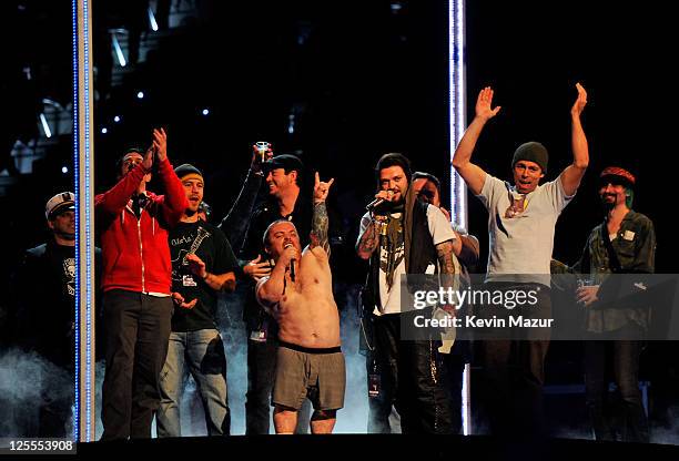 Cast Of Jackass Photos And Premium High Res Pictures Getty Images