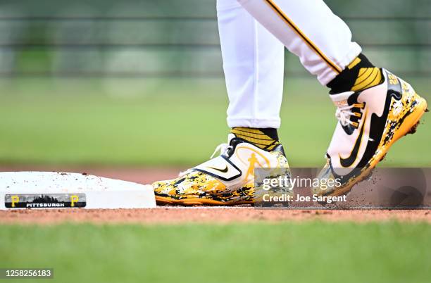 Andrew Mccutchen Shoes Photos And Premium High Res Pictures Getty Images