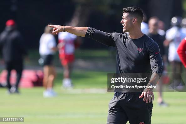 Tampa Bay Buccaneers Offensive Coordinator Dave Canales Instructs News Photo Getty Images