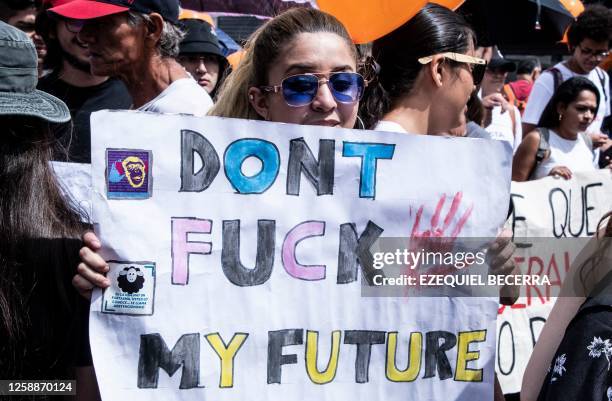 Education Budget Cuts Photos And Premium High Res Pictures Getty Images