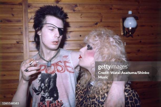 Sid Vicious Nancy Spungen Photos And Premium High Res Pictures Getty