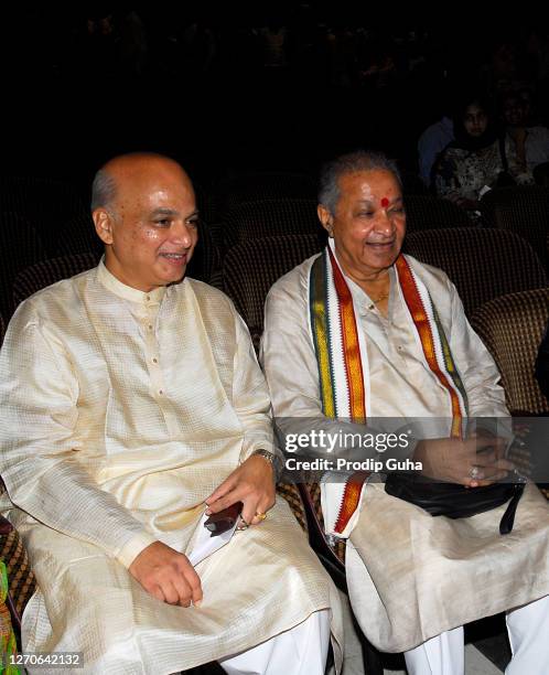 Satish Vyas Photos and Premium High Res Pictures - Getty Images Satish Vyas Photos and Premium High Res Pictures - Getty Images