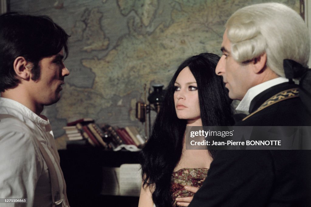 Alain Delon Et Brigitte Bardot Sur Le Tournage Du Film Histoires
